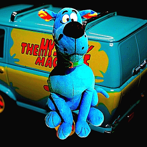 Scooby-Doo! | Toys | Hanna Barbera Hannah Barbera Fluorescent Neon Blue ...